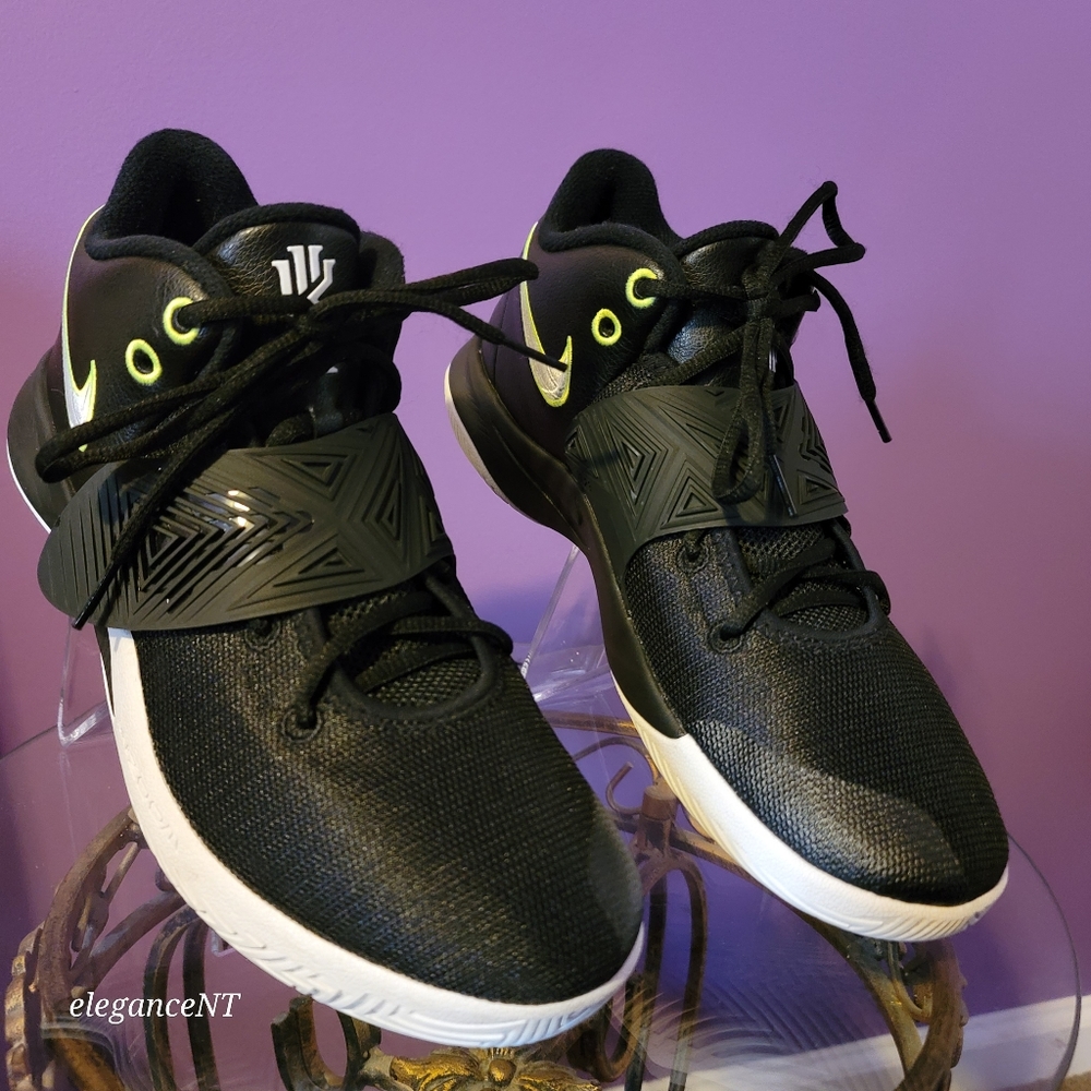 Nike Kyrie Flytrap Ii Black/White/Green Basketball Me… - Gem
